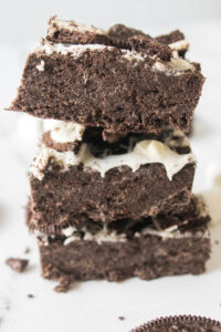No-Bake Oreo Marshmallow Bars - This Little Home of Mine